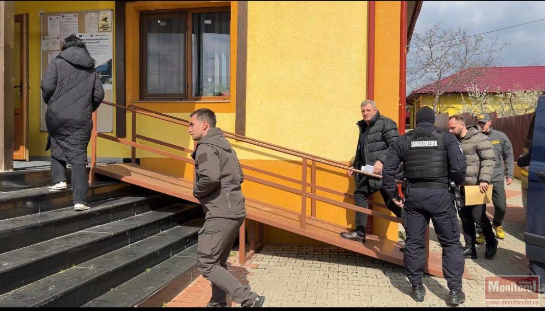 Primarul Verginel Gireadă, dus la DNA Suceava pentru audieri în urma ...