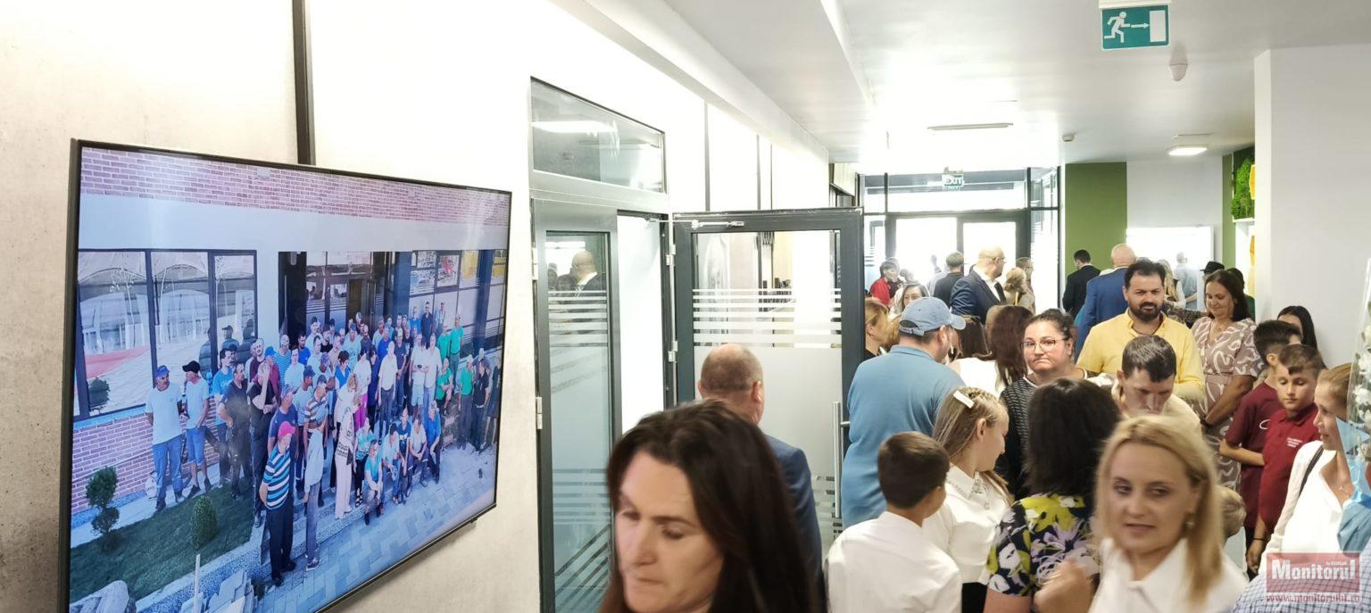 Cea mai modernă şcoală din regiune inaugurată la Darabani (VIDEO ...